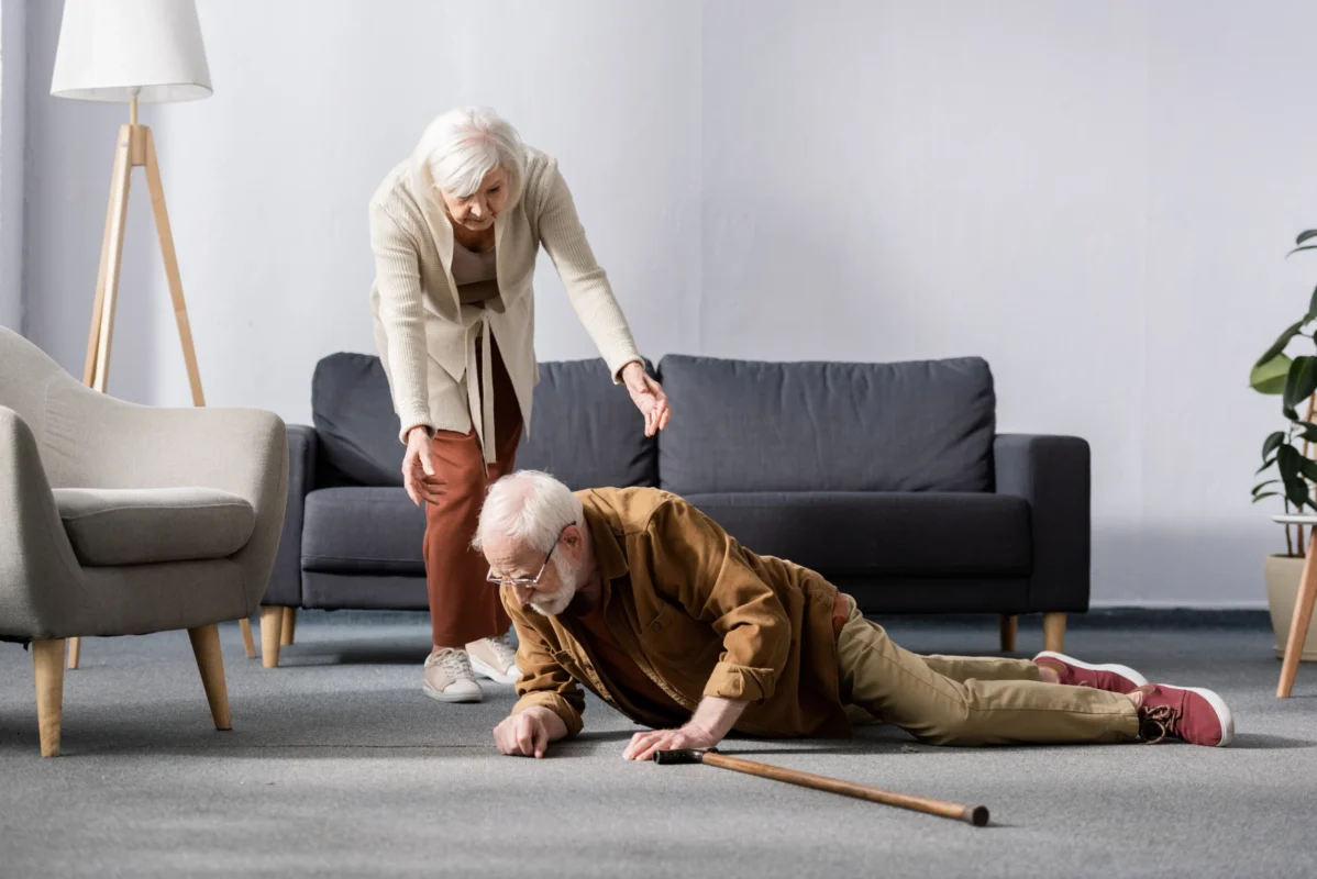 Symptoms of Nursing Home Falls | Rikard & Protopapas
